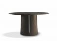 Molteni & C Mateo Round Dining Table in Wood by Vincent van Duysen ...