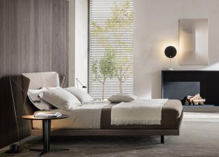 Molteni & C Azul Bed by Nicola Gallizia | Molteni Designer Furniture